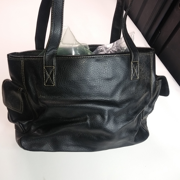Relic | Bags | Relic Large Pockets Black Pebbled Handbag | Poshmark